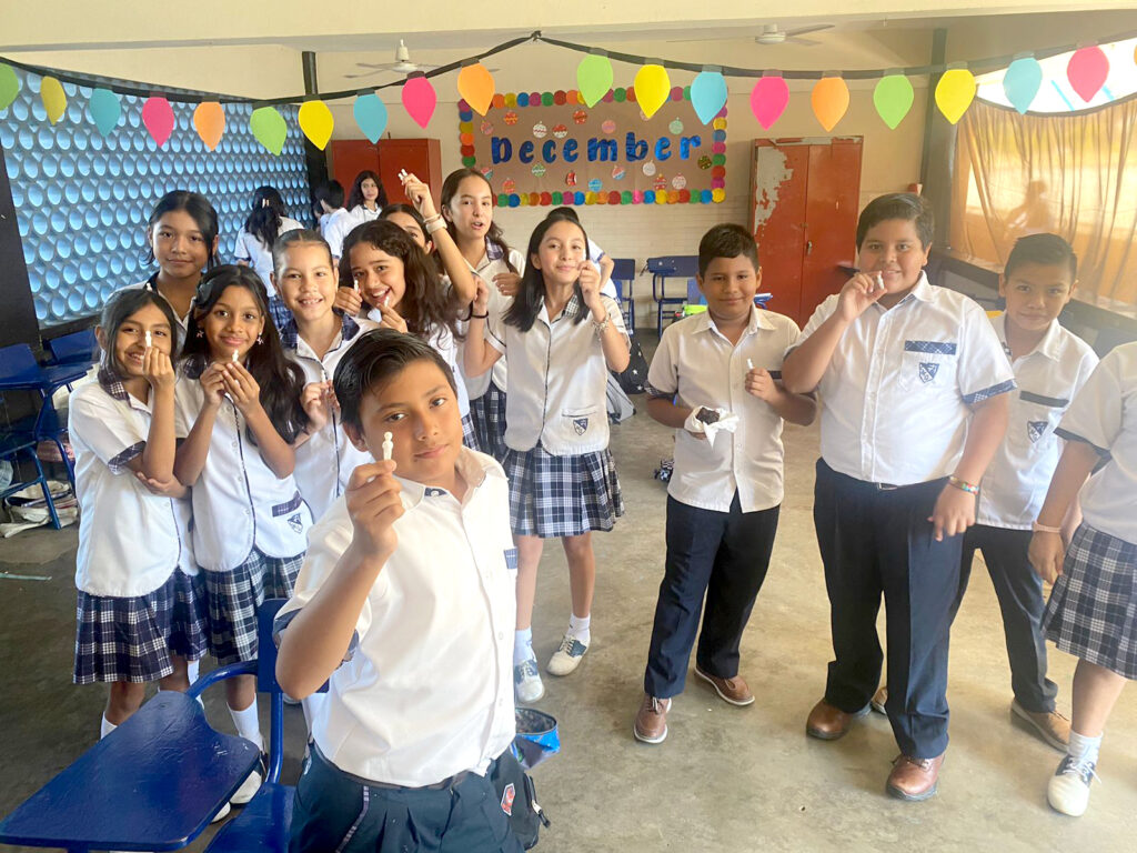 Divertida Celebración de Partida de Rosca de Reyes en el Colegio Mac ...