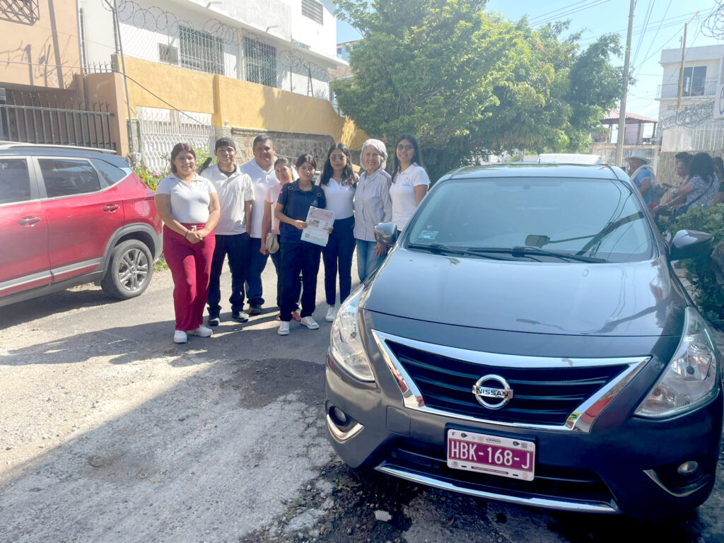 Entrega AMANC Auto de la Rifa con Causa